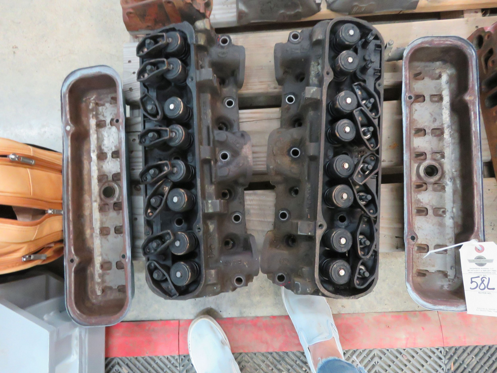 Lot 58L – 1969 Pontiac 400 Heads | VanderBrink Auctions